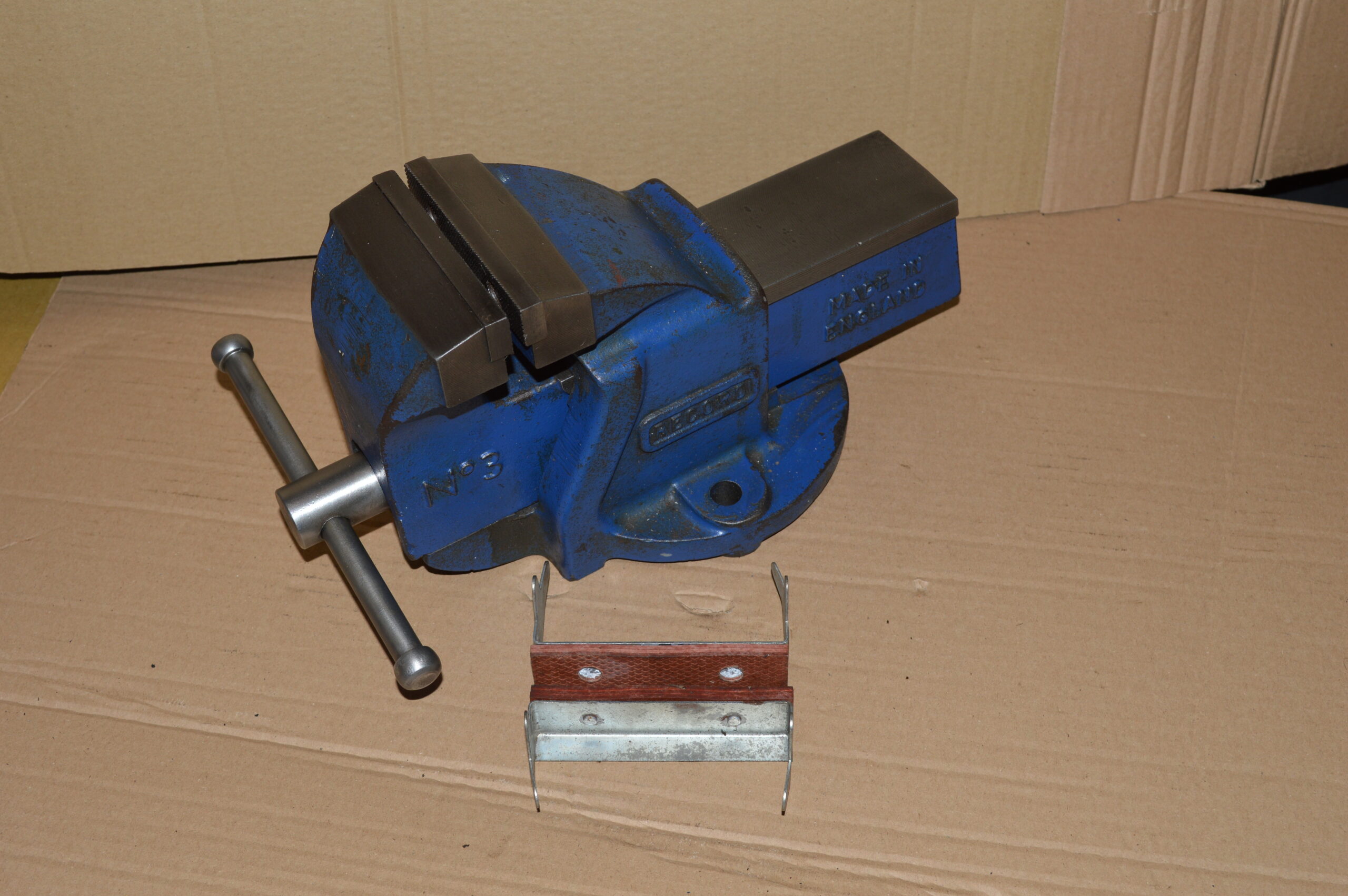 Record No 3 Engineers Bench Vice, 80216568 - G&M Tools